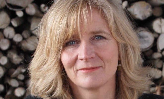 Interviu Amanda Hodgkinson: Despre iubire, trădare şi speranţă | Unica.ro