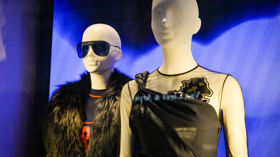 O celebră casă de modă va fi vândută | Unica.ro