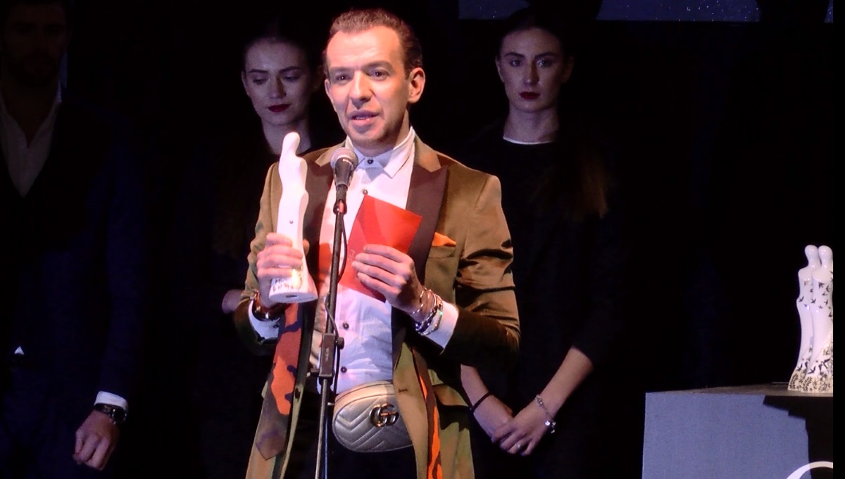 Prin ce dramă trece designerul Stephan Pelger. Tatăl lui, bolnav de ...