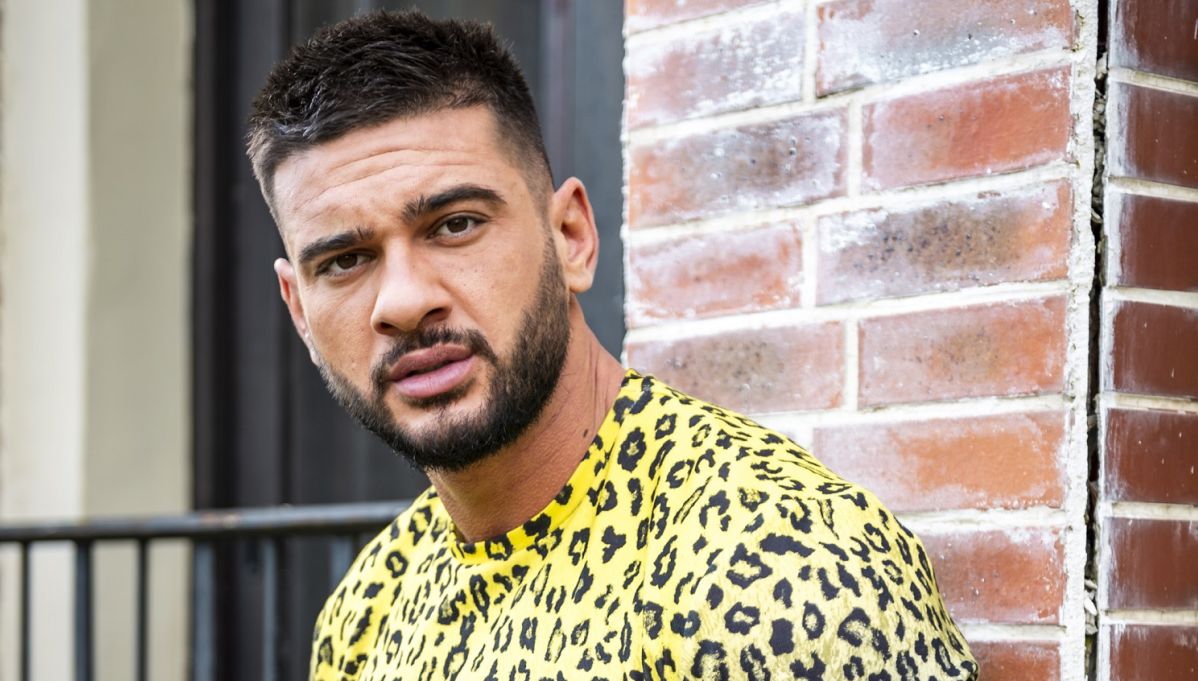 Dorian Popa, închis într-un sicriu timp de 20 minute | Unica.ro