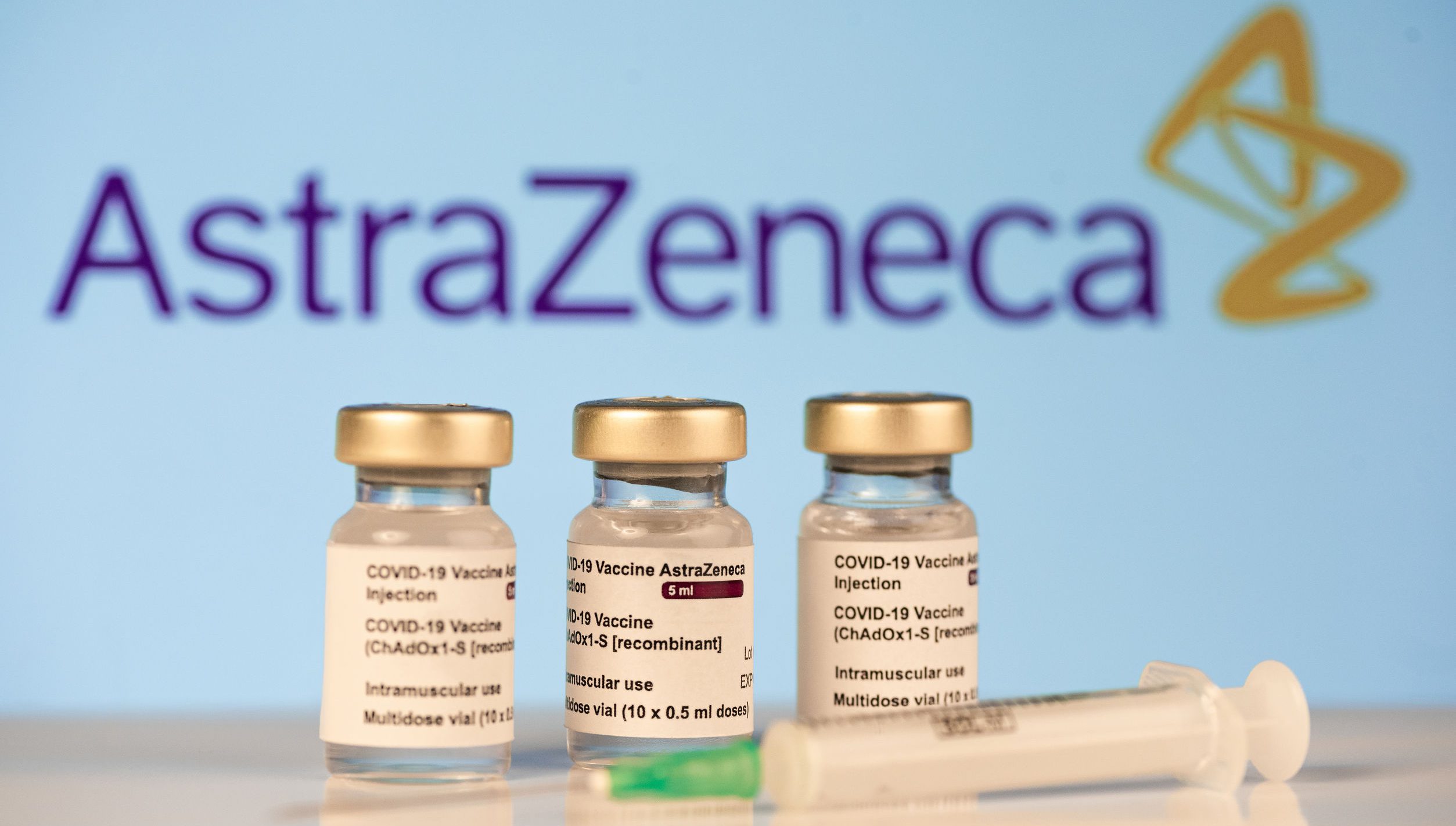 Ritmul de vaccinare cu AstraZeneca a scăzut substanțial în România ...
