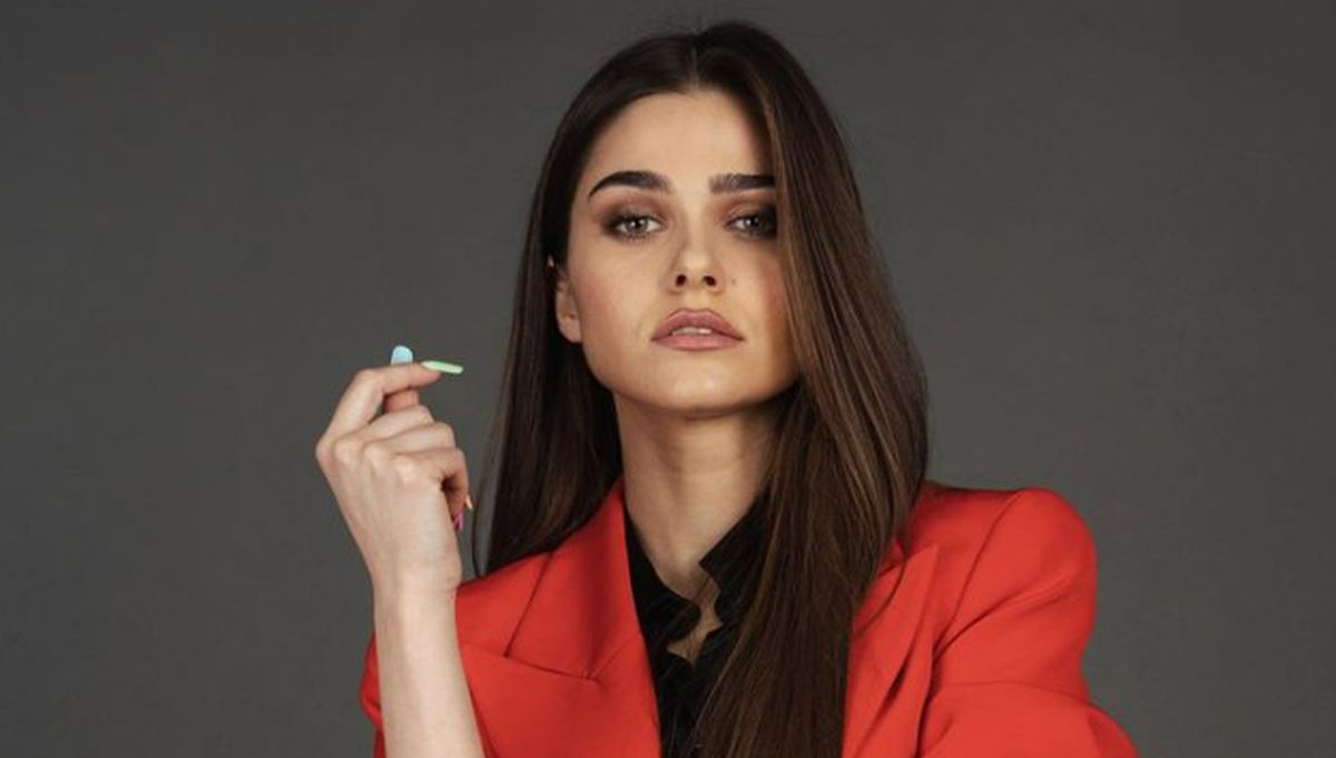 Theo Rose, tradiții de Anul Nou: „Îmi pun lenjerie roșie”. Ce nu va ...