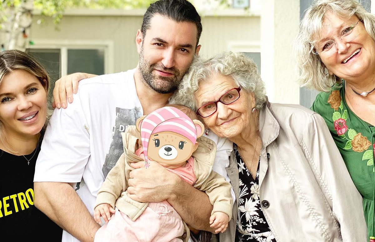 Smiley spune că va evita să mai posteze fotografii cu fiica lui. „Nu ...