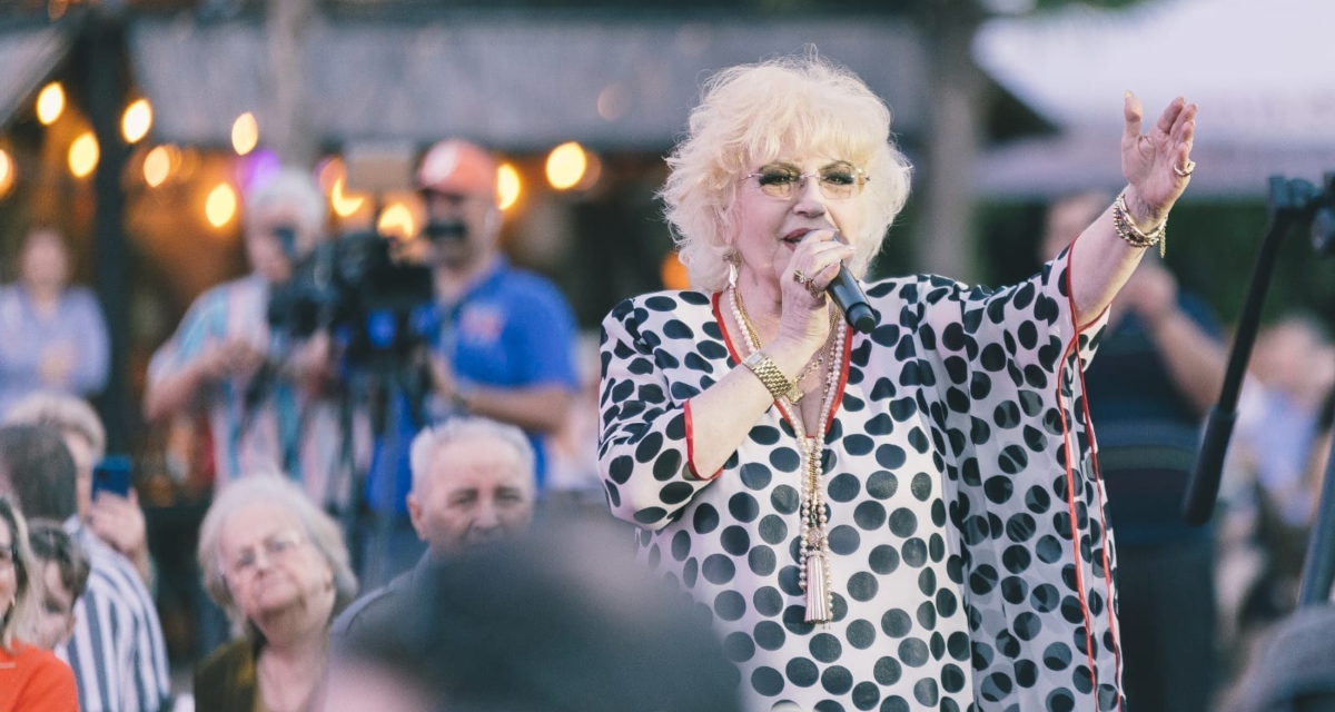 Corina Chiriac, sărbătorită la Iași. Anunțul făcut de artistă la 73 de ...