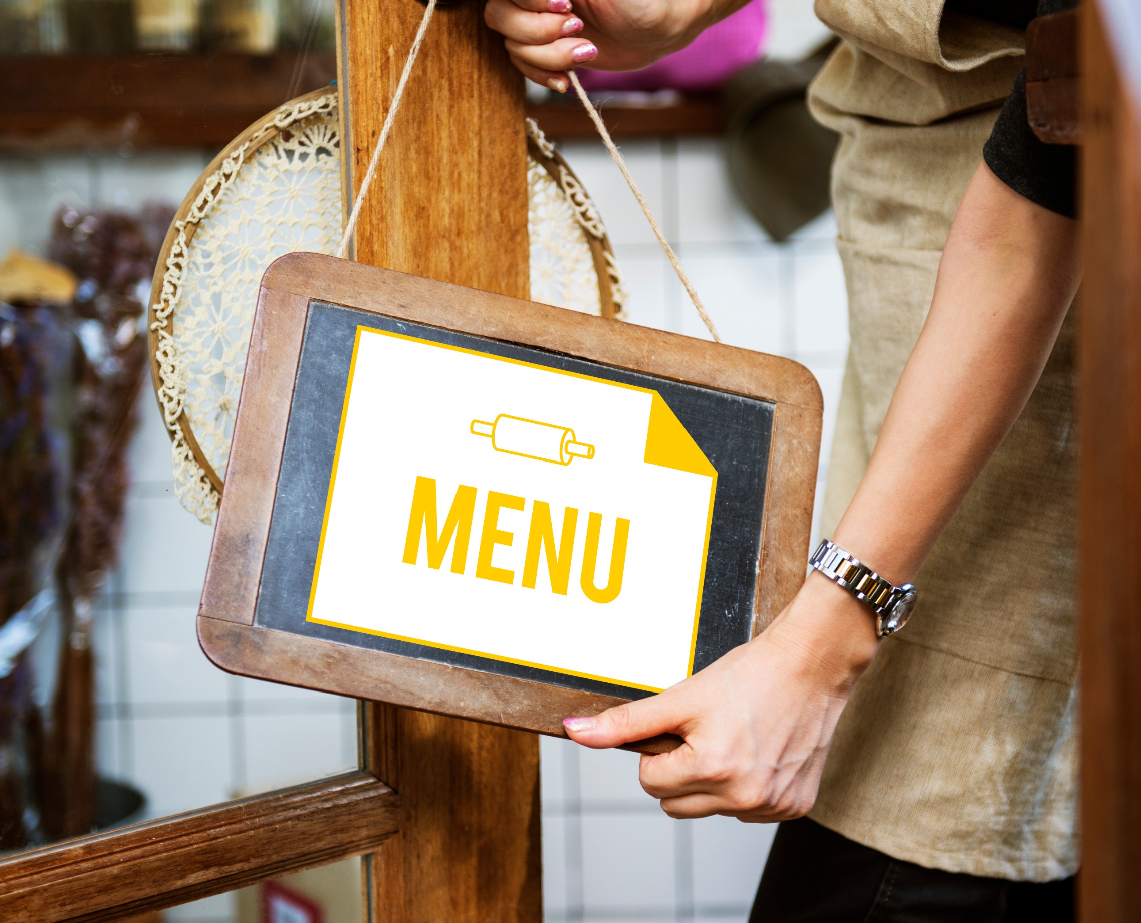 Care este diferenţa dintre meniul a la carte şi meniul zilei (table d ...