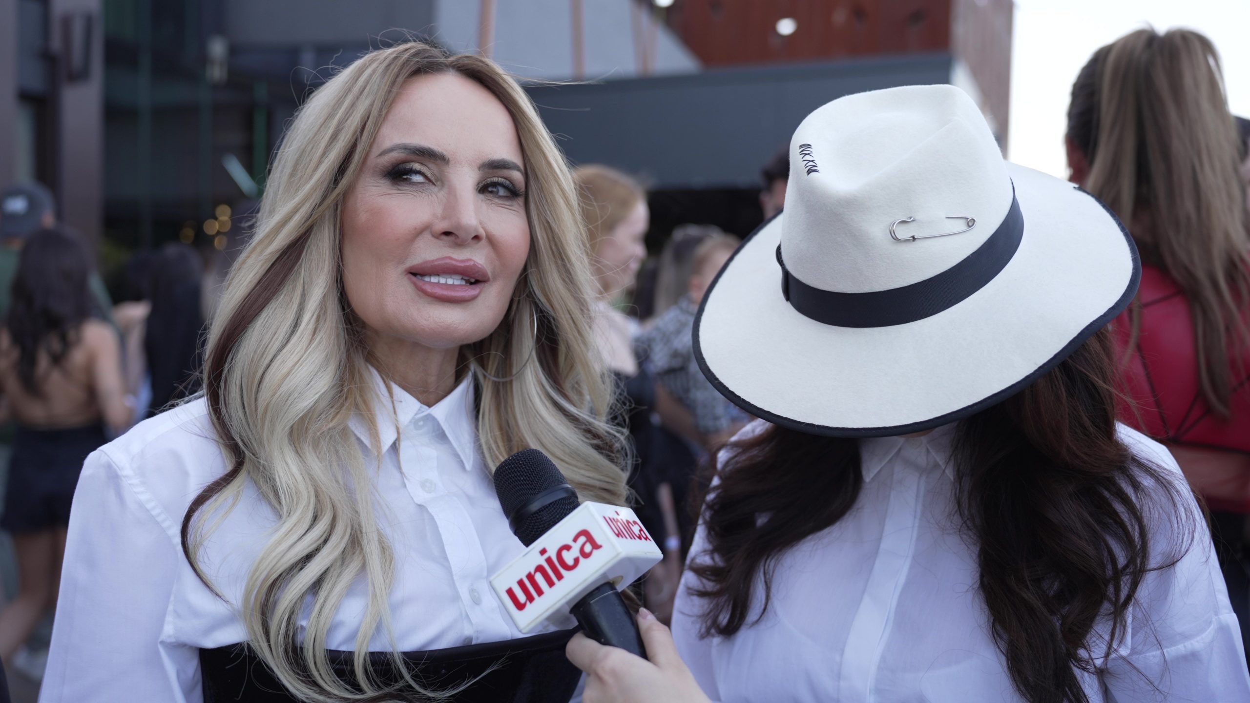 Daniela Gyorfi, o mamă „comunistă”. Artista a spus cum își protejează ...