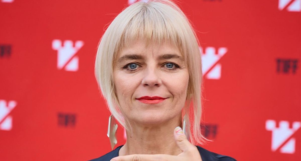 Ce mai face Gianina Corondan, la vârsta de 53 de ani, după ce a plecat ...