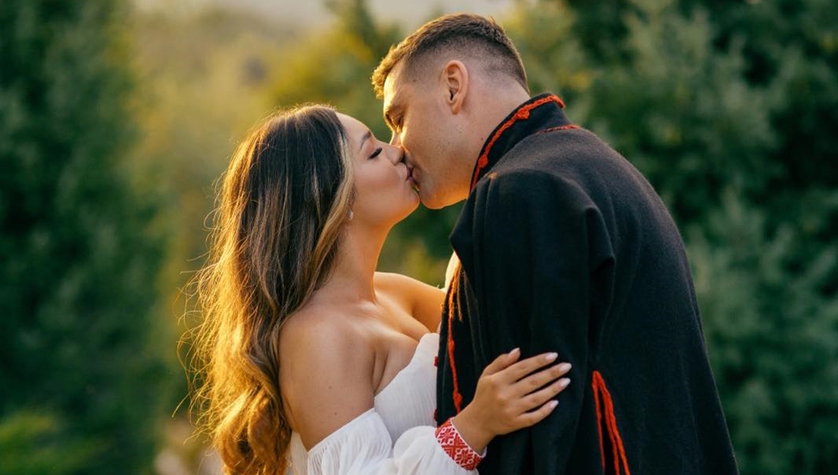 Cine este și cu ce se ocupă Ilinca Simion. Ce diferență de vârstă este între ea și soțul ei ...