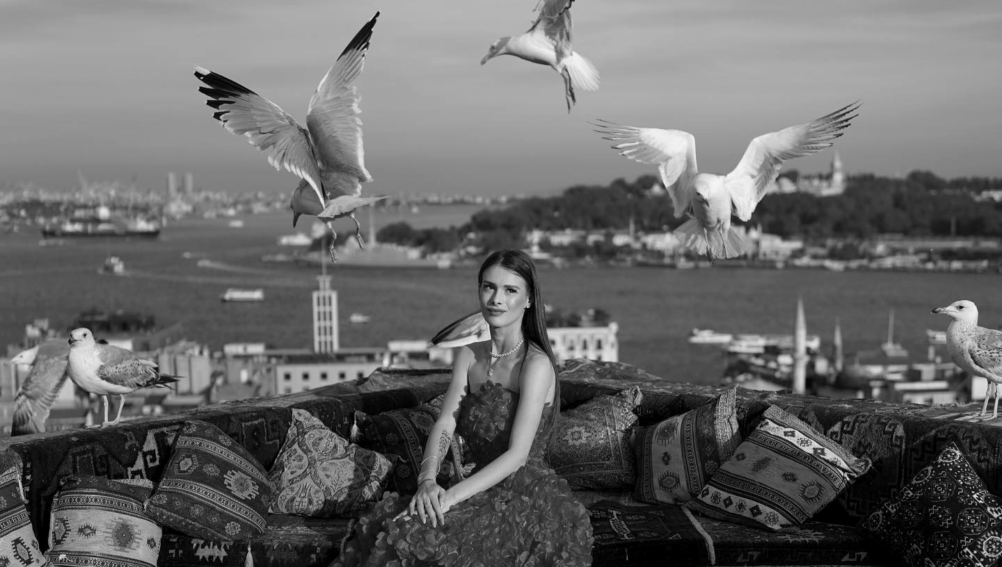 Imagini dureroase de la înmormântarea Teodorei Marcu. Tânăra împușcată ...