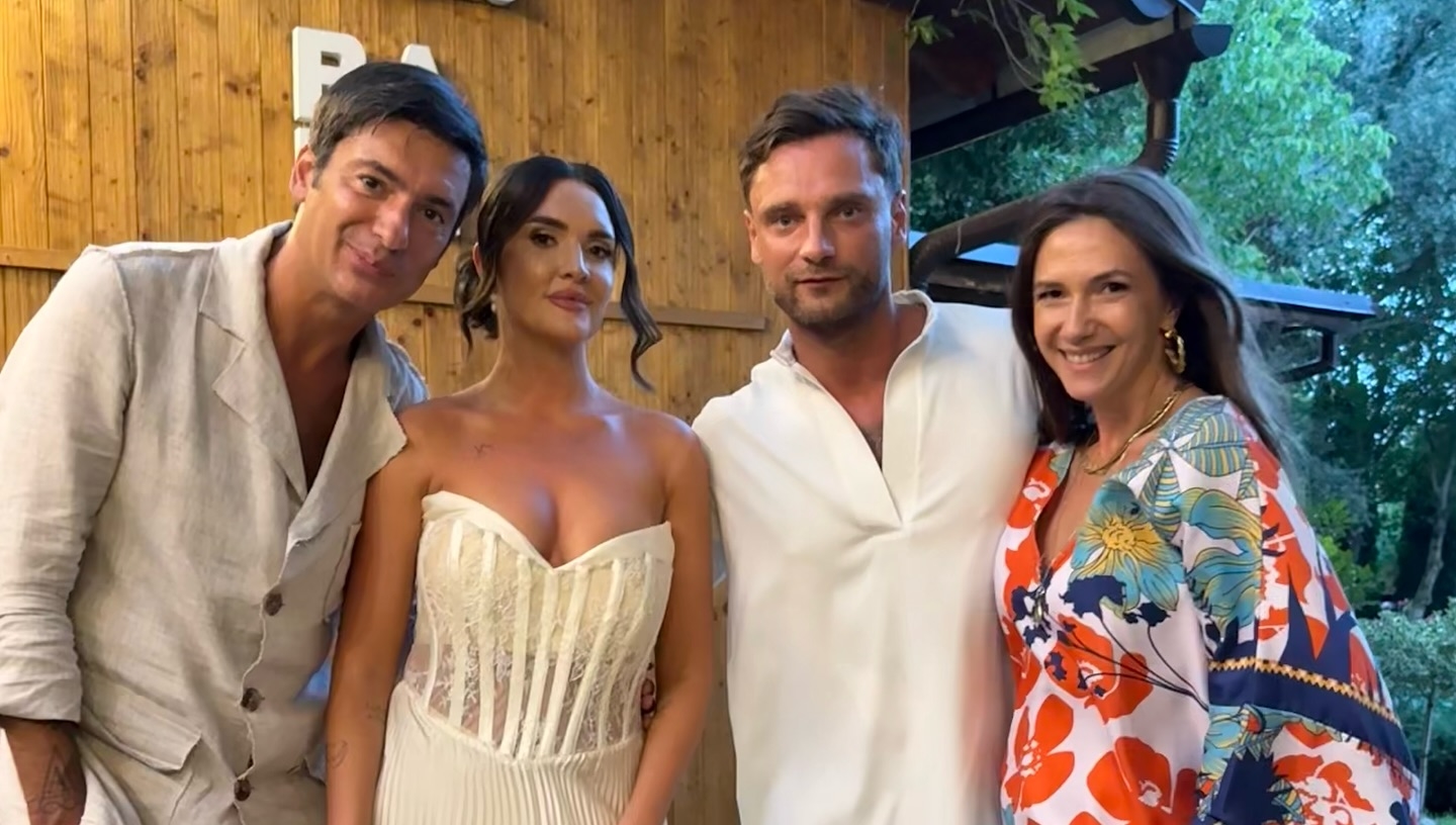 Imagine de colecție cu Radu Vâlcan, fratele și mama lui. Fotografia ...