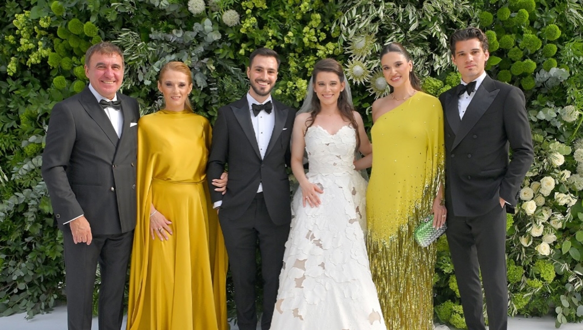 Imagini nemaivăzute de la nunta dintre Kira Hagi și Thomas Ferfelis ...